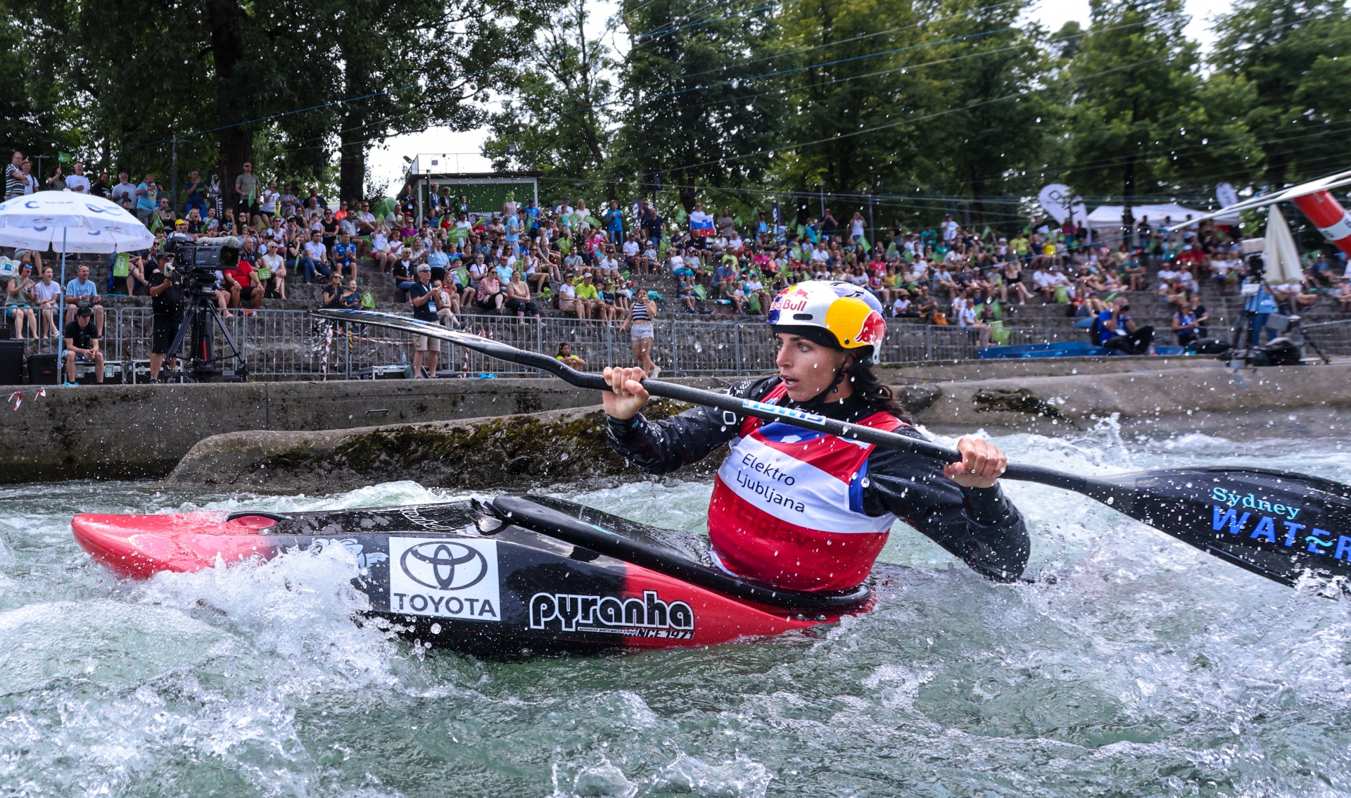 Fox sisters boost Australian canoe team for Paris 2024 | ICF - Planet Canoe