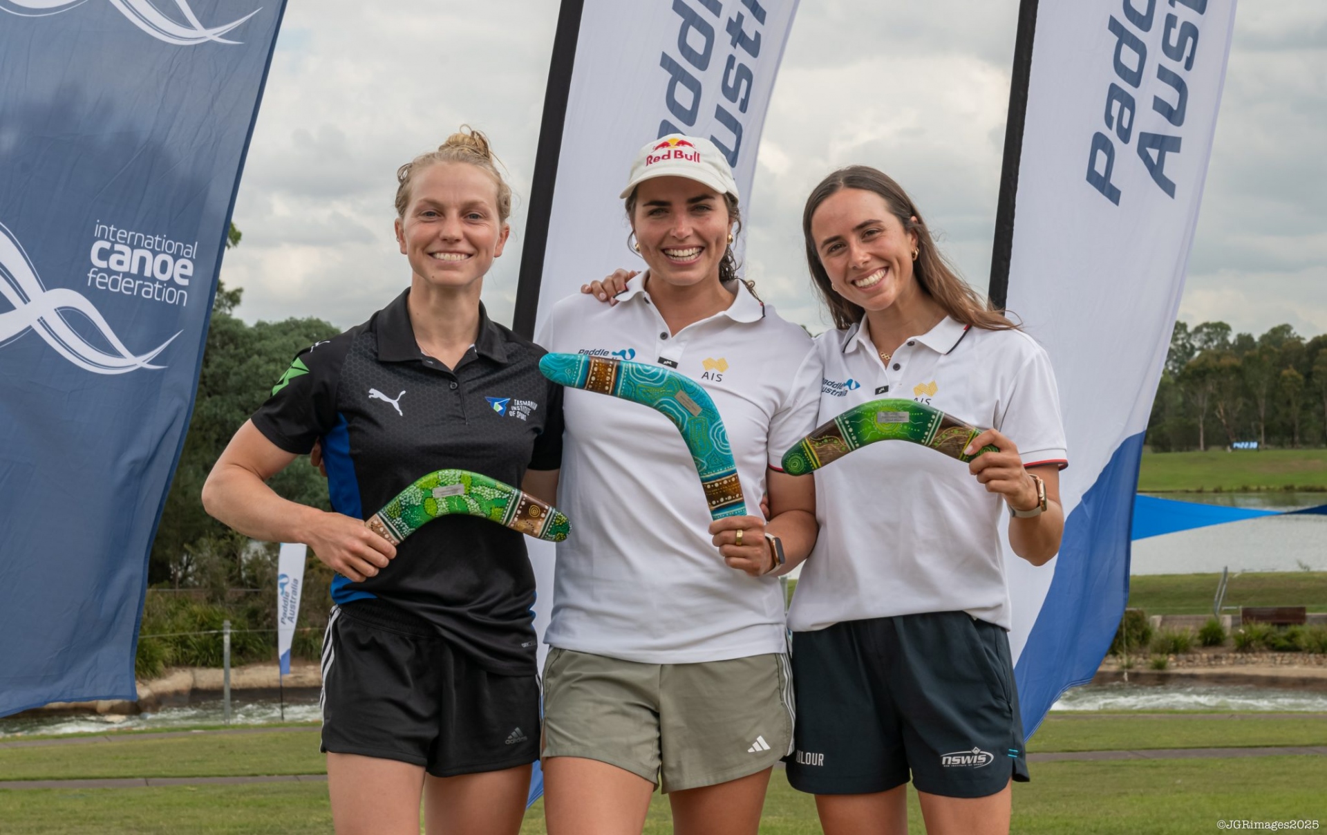 Australia sweep women’s canoe podium on home waters | ICF - Planet Canoe