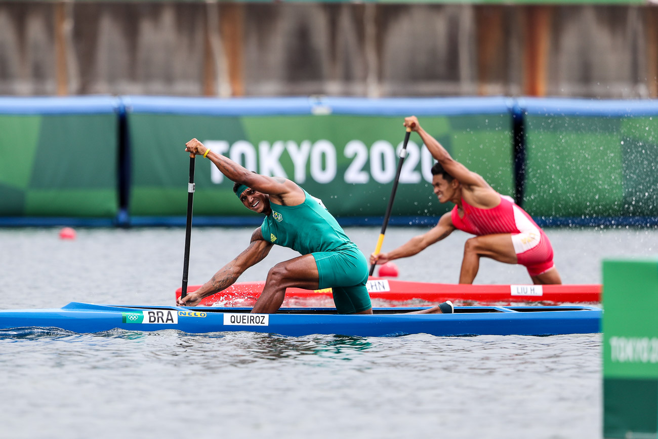Brazil's dos Santos pays tribute to late coach with Olympic gold | ICF ...