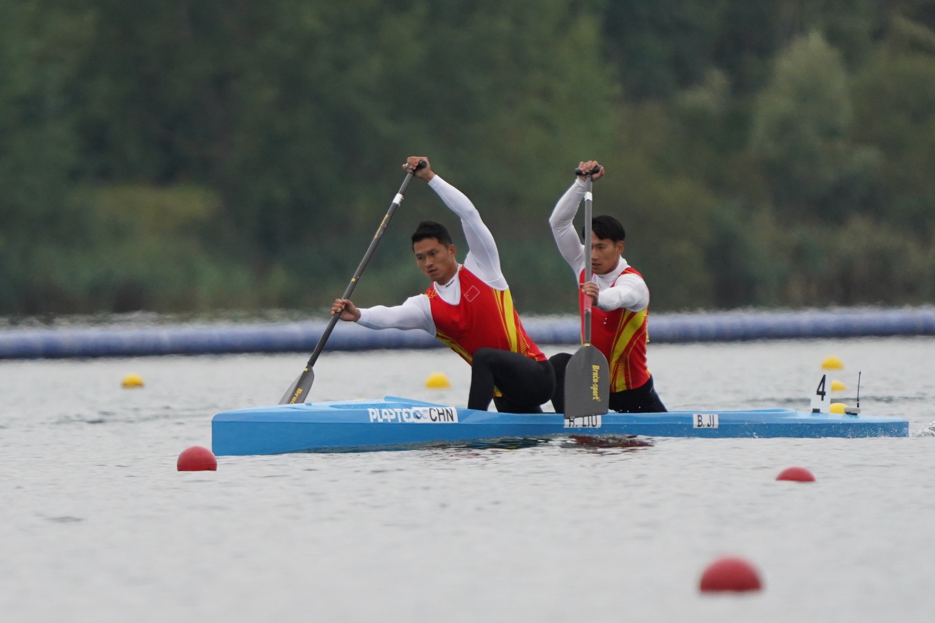 China take three gold at Paris world cup | ICF - Planet Canoe
