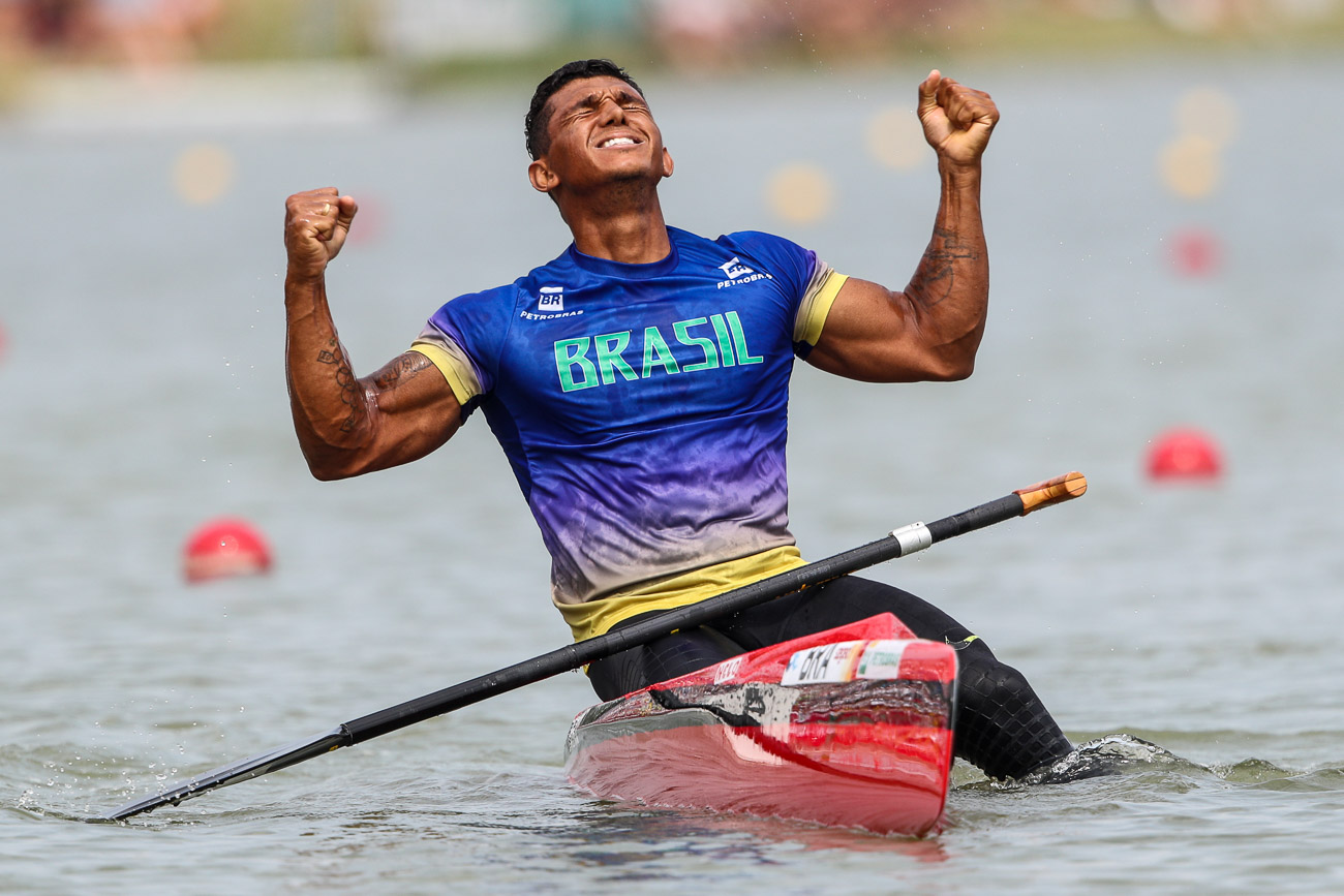 Carrington rules the sprint canoe world | ICF - Planet Canoe