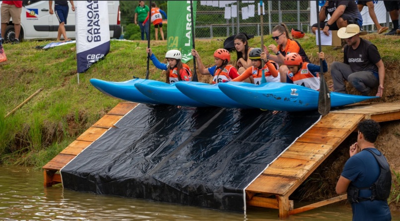 Kids showcase kayak cross talent in Brazil | ICF - Planet Canoe